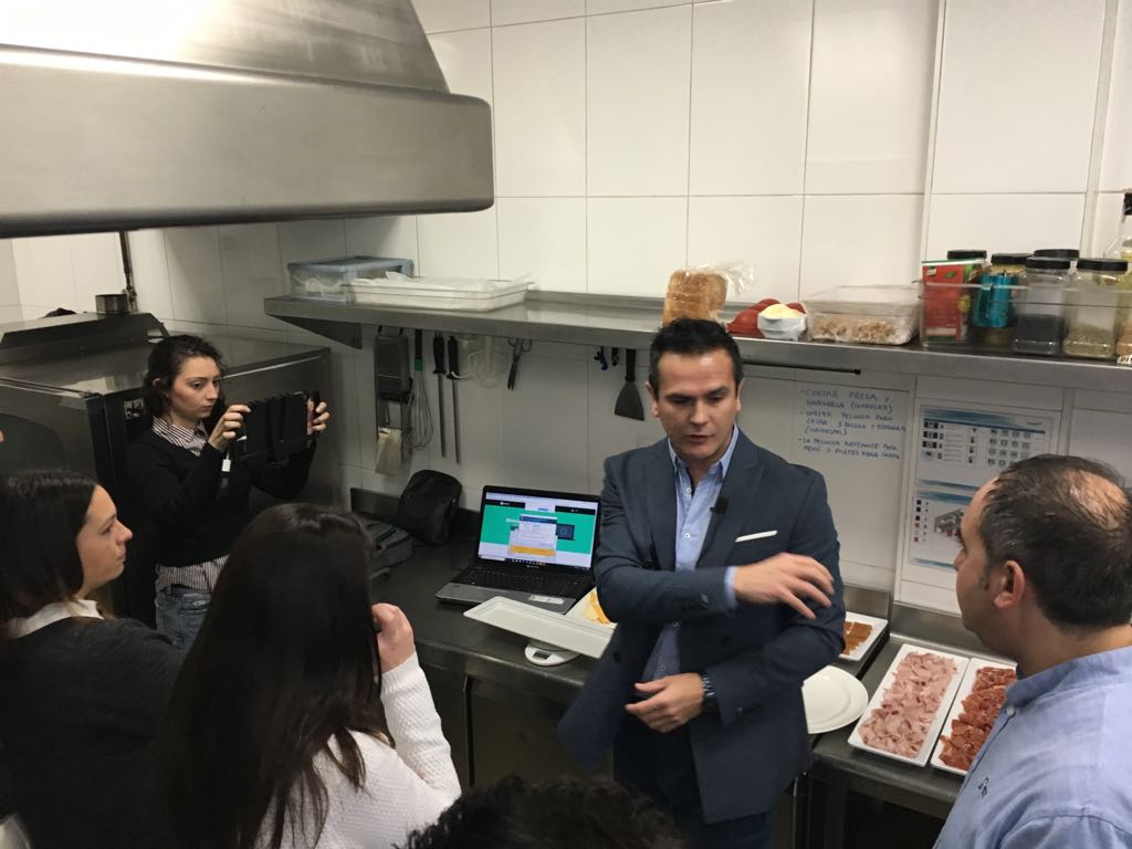 Práctica ''Análisis de costes de desayuno Buffet en hoteles''